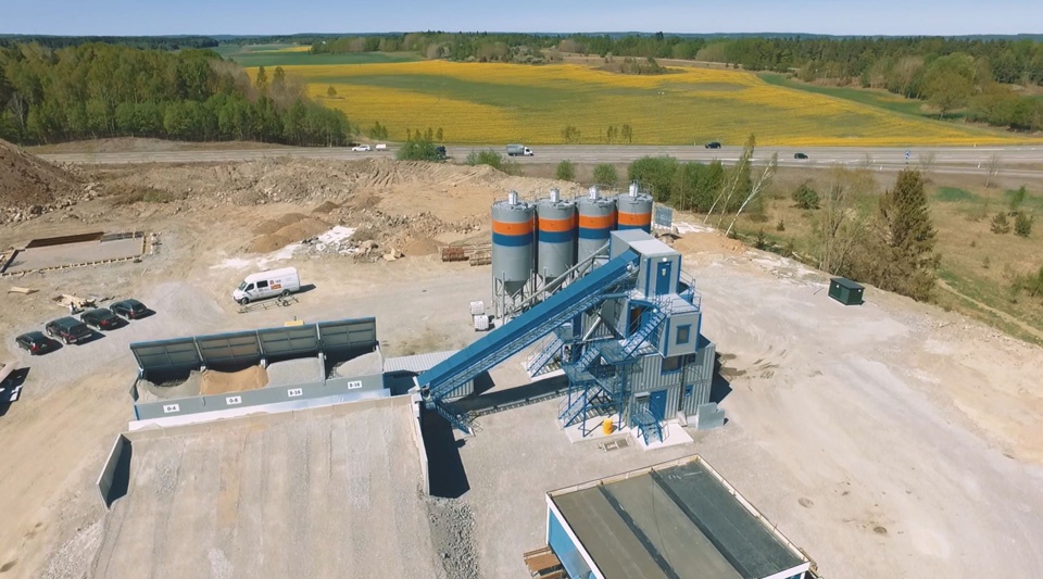 5 REASONS FOR A CONCRETE PLANT WITH THE “FLYING” AGGREGATE DOSING SYSTEM